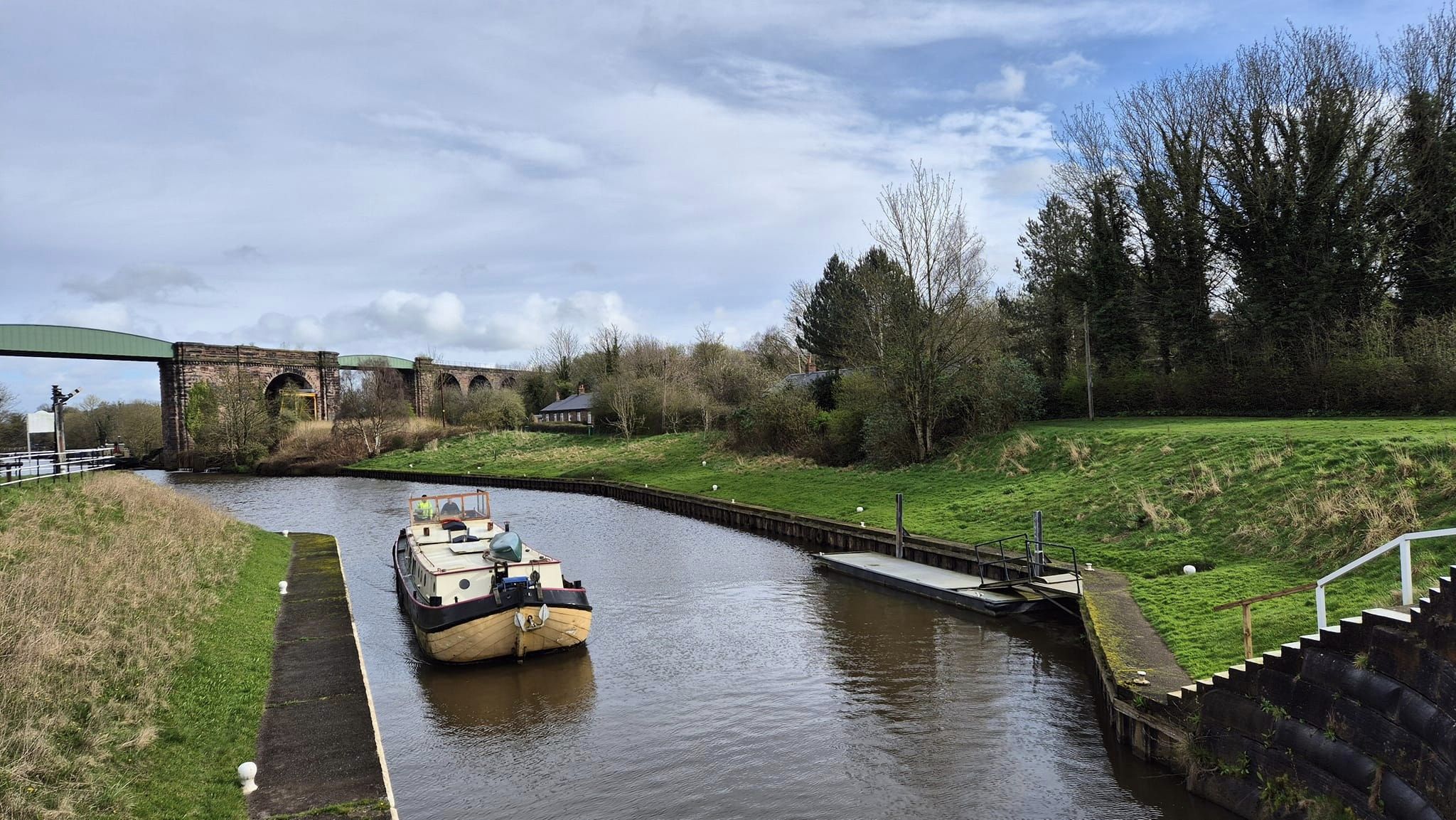 Discover the River Weaver Navigation